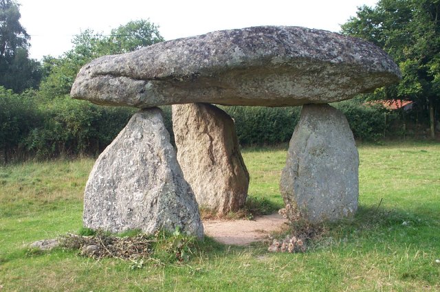 Spinsters Rock – Mysterious Britain & Ireland
